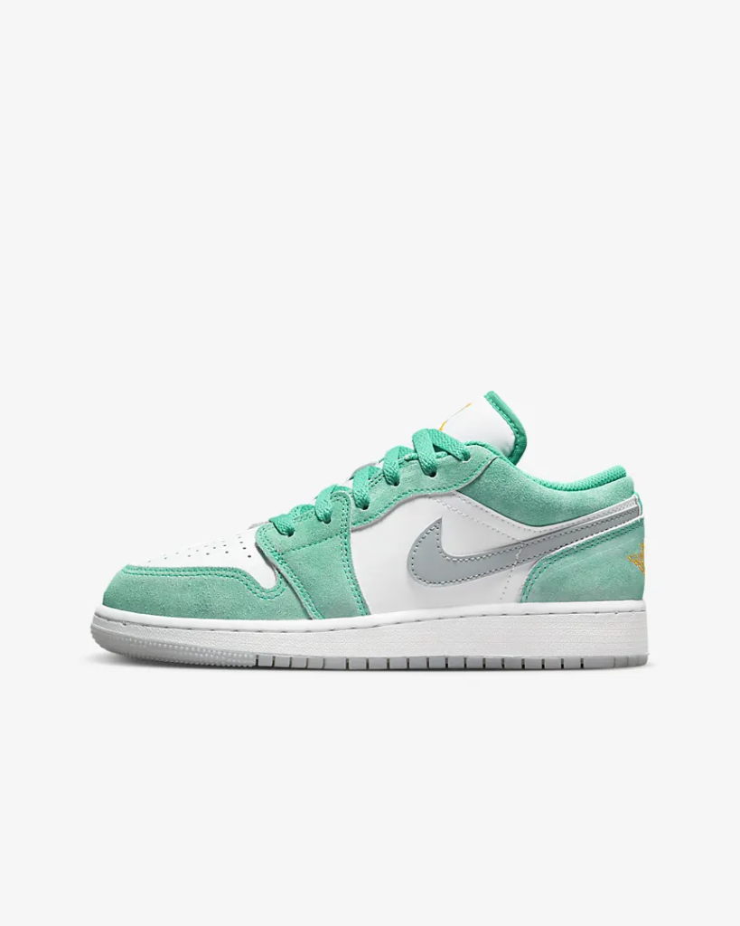 Gs Air Jordan 1 Low Se New Emerald Sneaker Steal